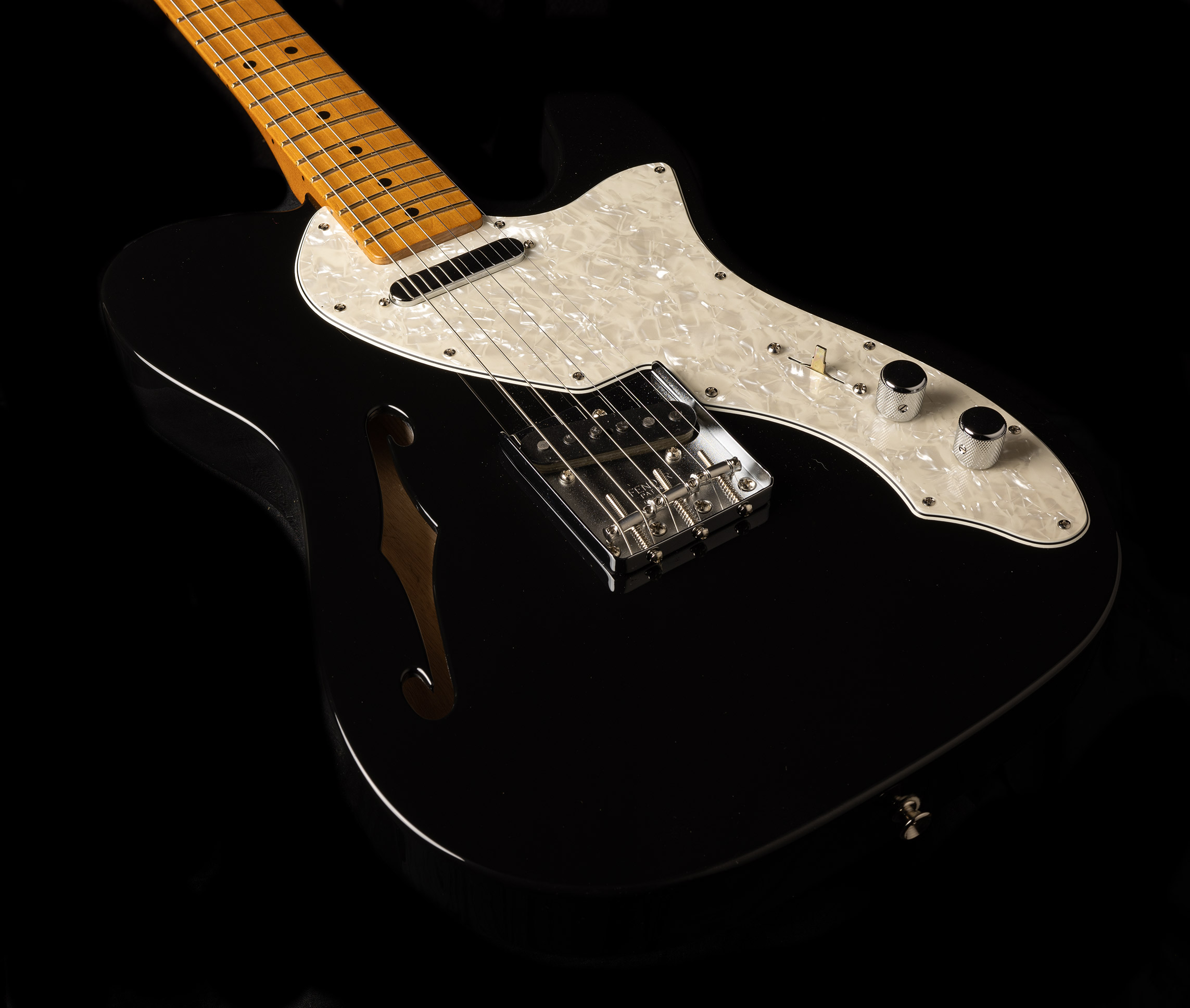 Fender Telecaster Vintera ll 60's Thinline Black - Gitarren Total